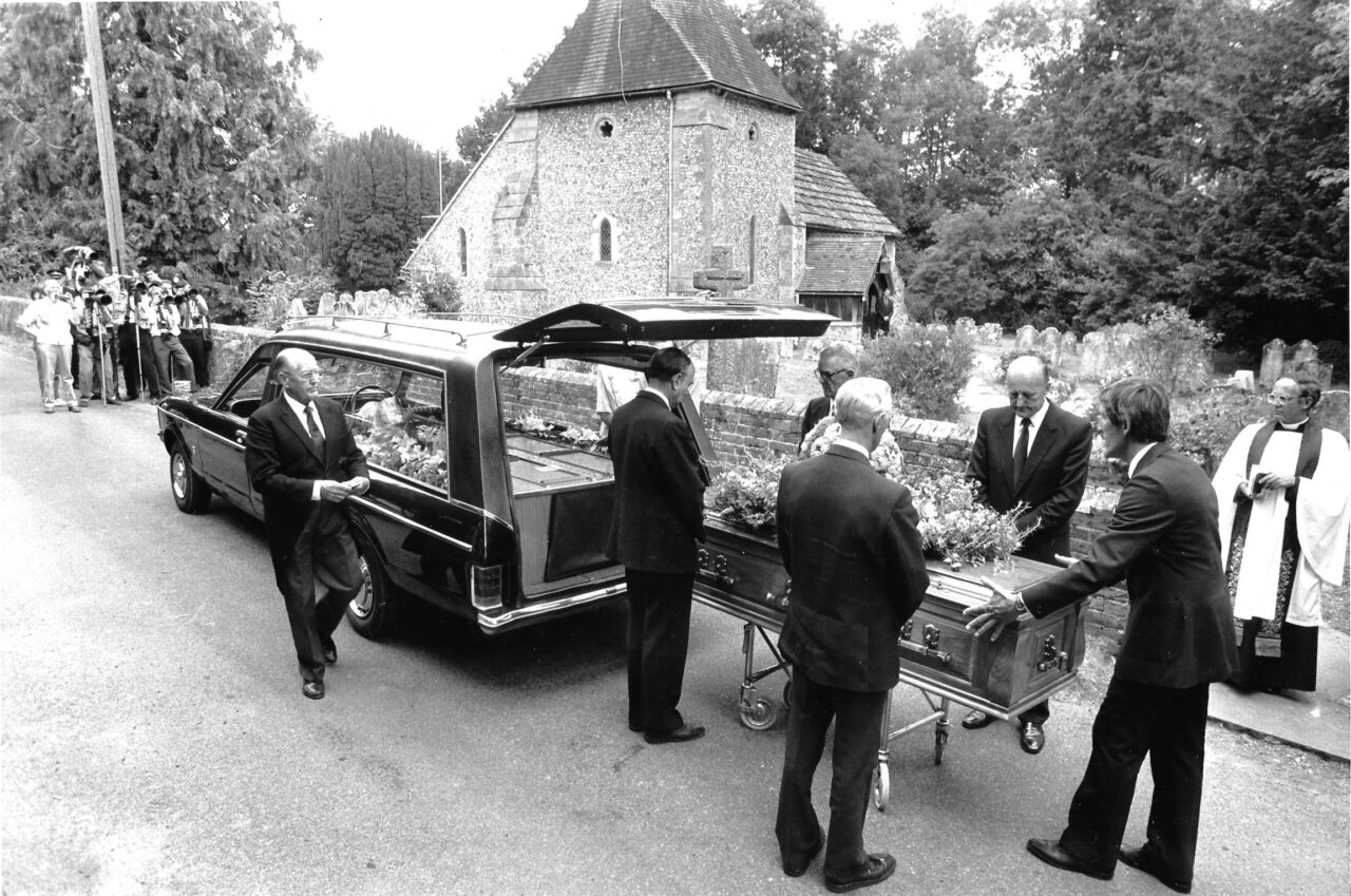 Traditional Funeral Directors in Steyning | Chalcraft Funeral Directors